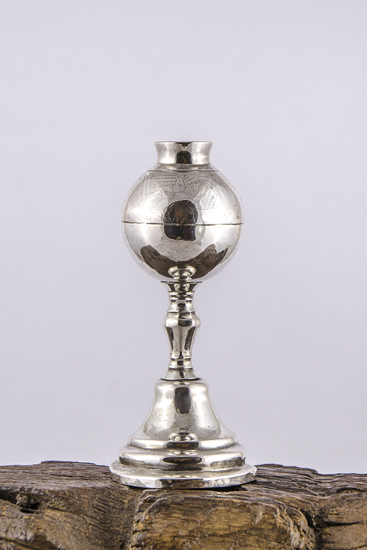 Mate con base en forma de cáliz. Argentina. Segunda mitad del siglo XIX ...